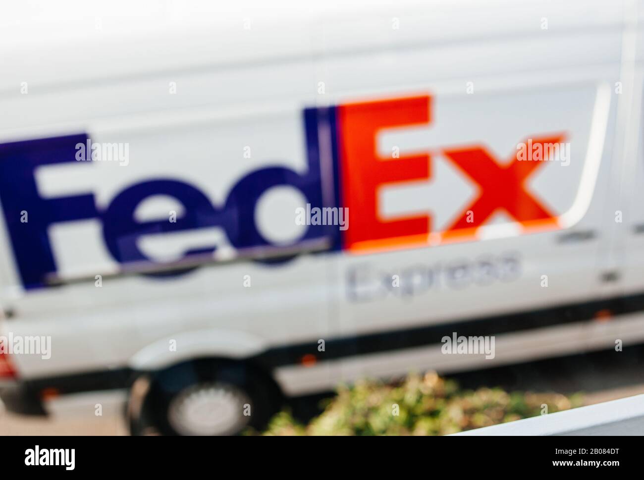 Federal express distribution hi-res stock photography and images - Alamy