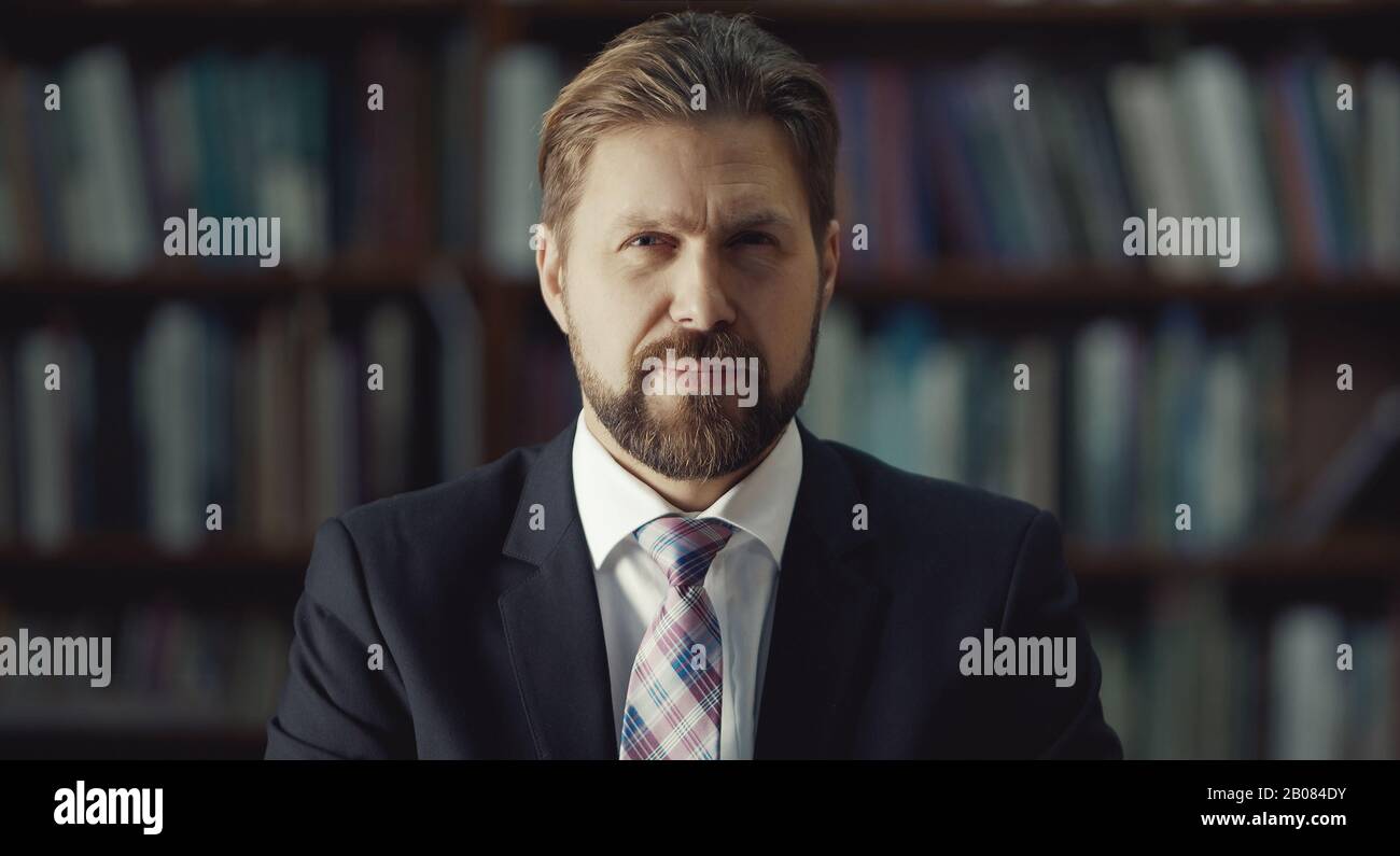 Looking into library hi-res stock photography and images - Alamy