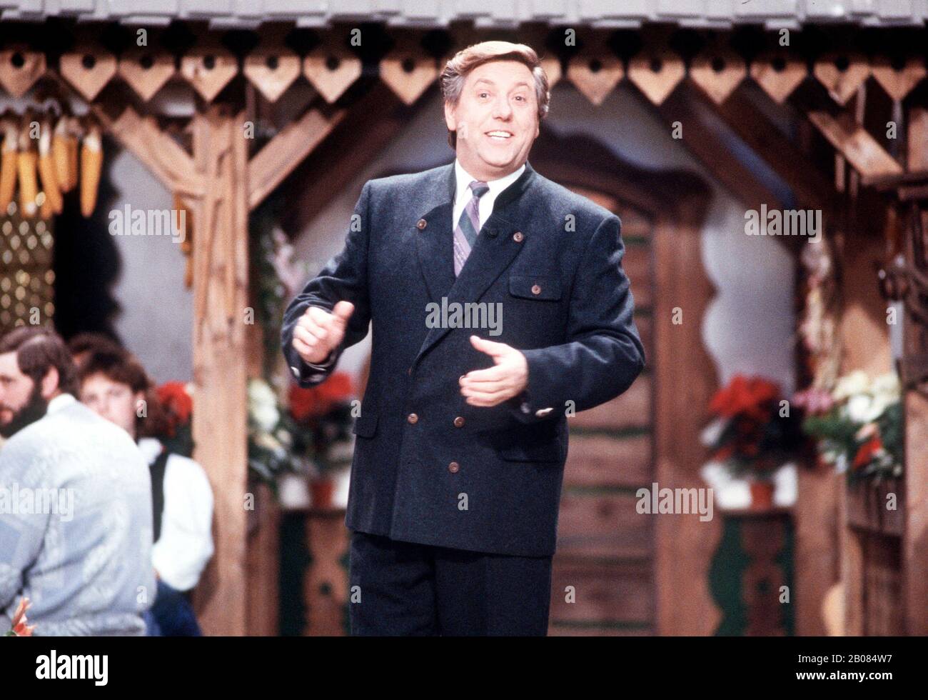 Österreichischer Moderator und Sänger KARL MOIK in der Sendung ...