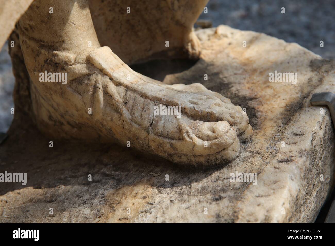 Statue of a governor from Stratonicea (Hadrianapolis). Detail of a ...