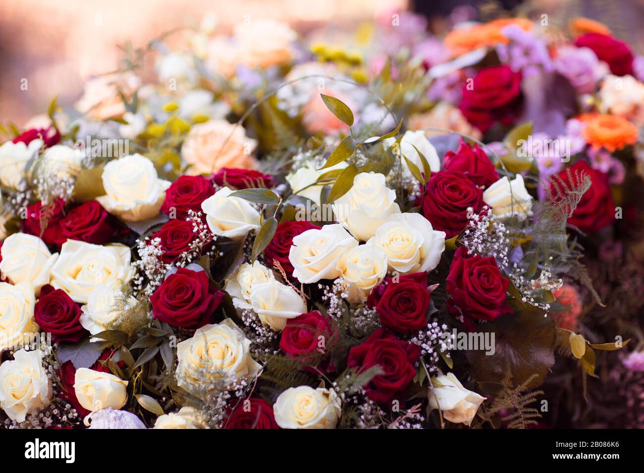 Tomb flower arrangement hi-res stock photography and images - Alamy