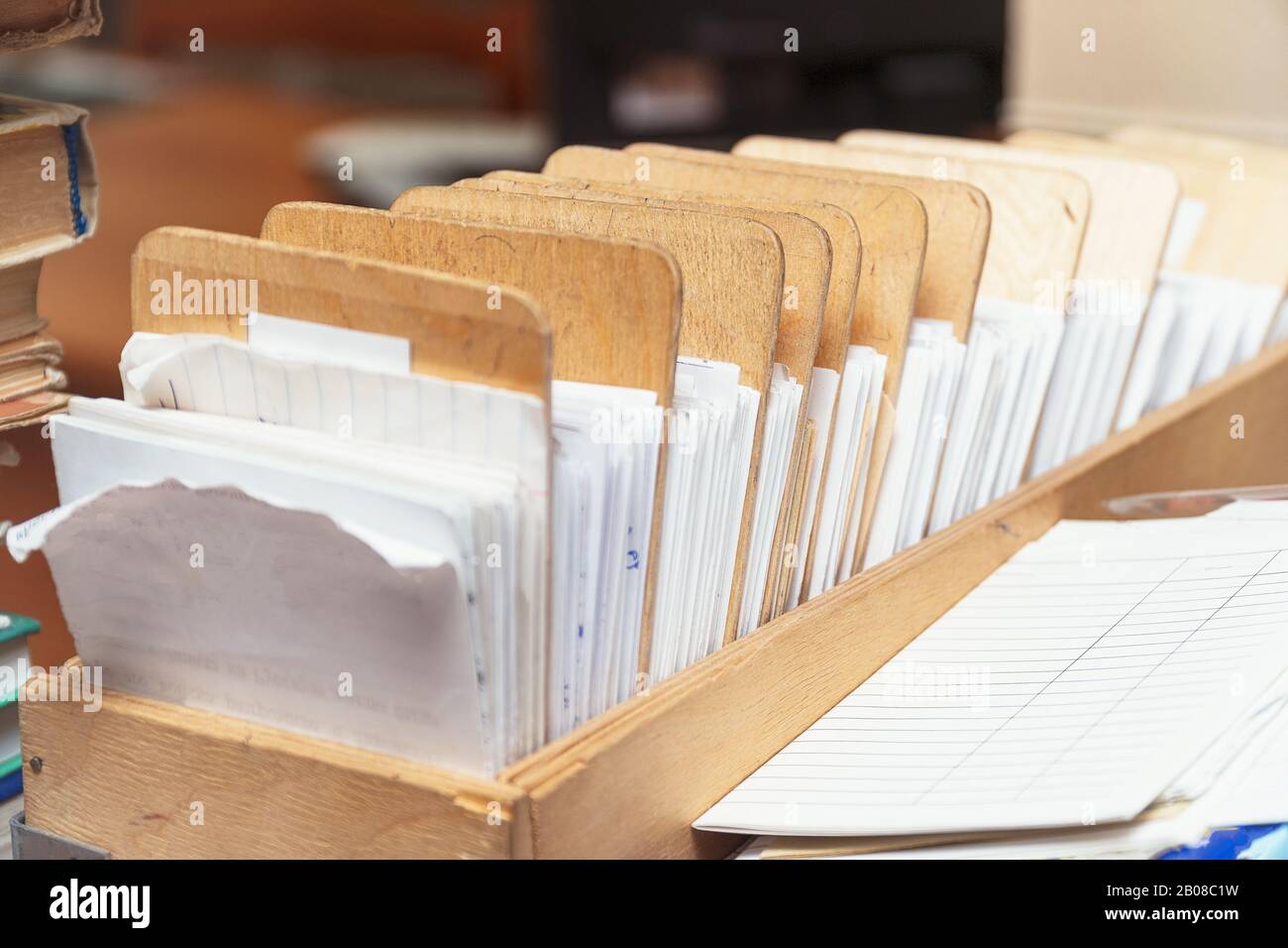 File dividers hi-res stock photography and images - Alamy