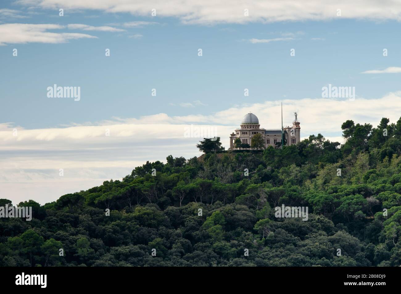 Fabra observatory telescope hi-res stock photography and images - Alamy