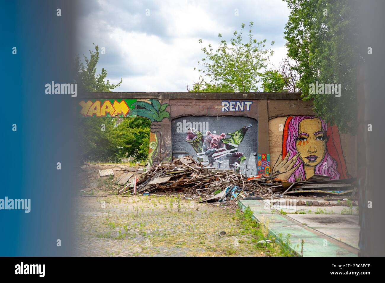 Berlin,Friedrichshain. References to YAAM, Young African Art Market ...