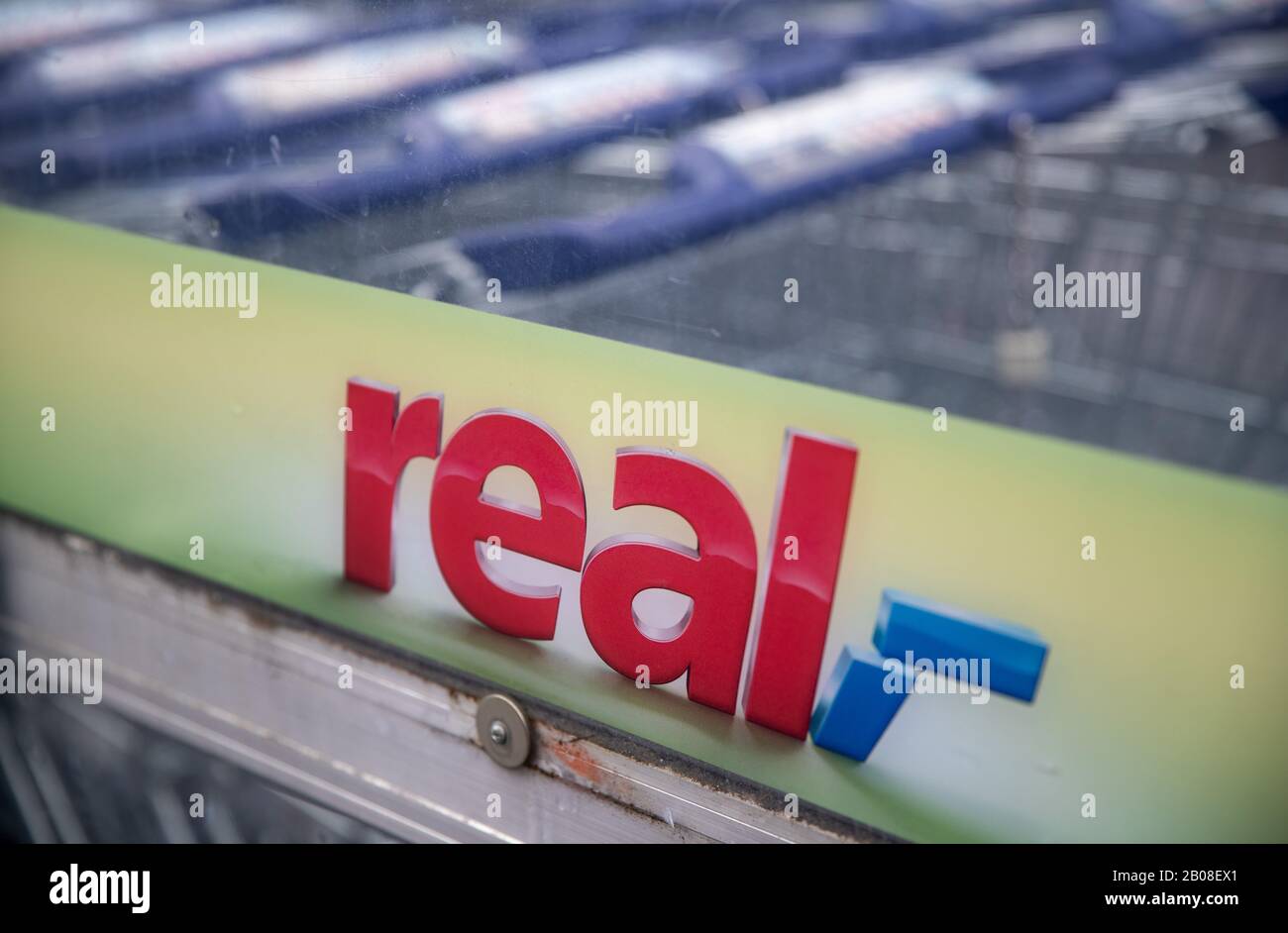 Real logo hi-res stock photography and images - Alamy
