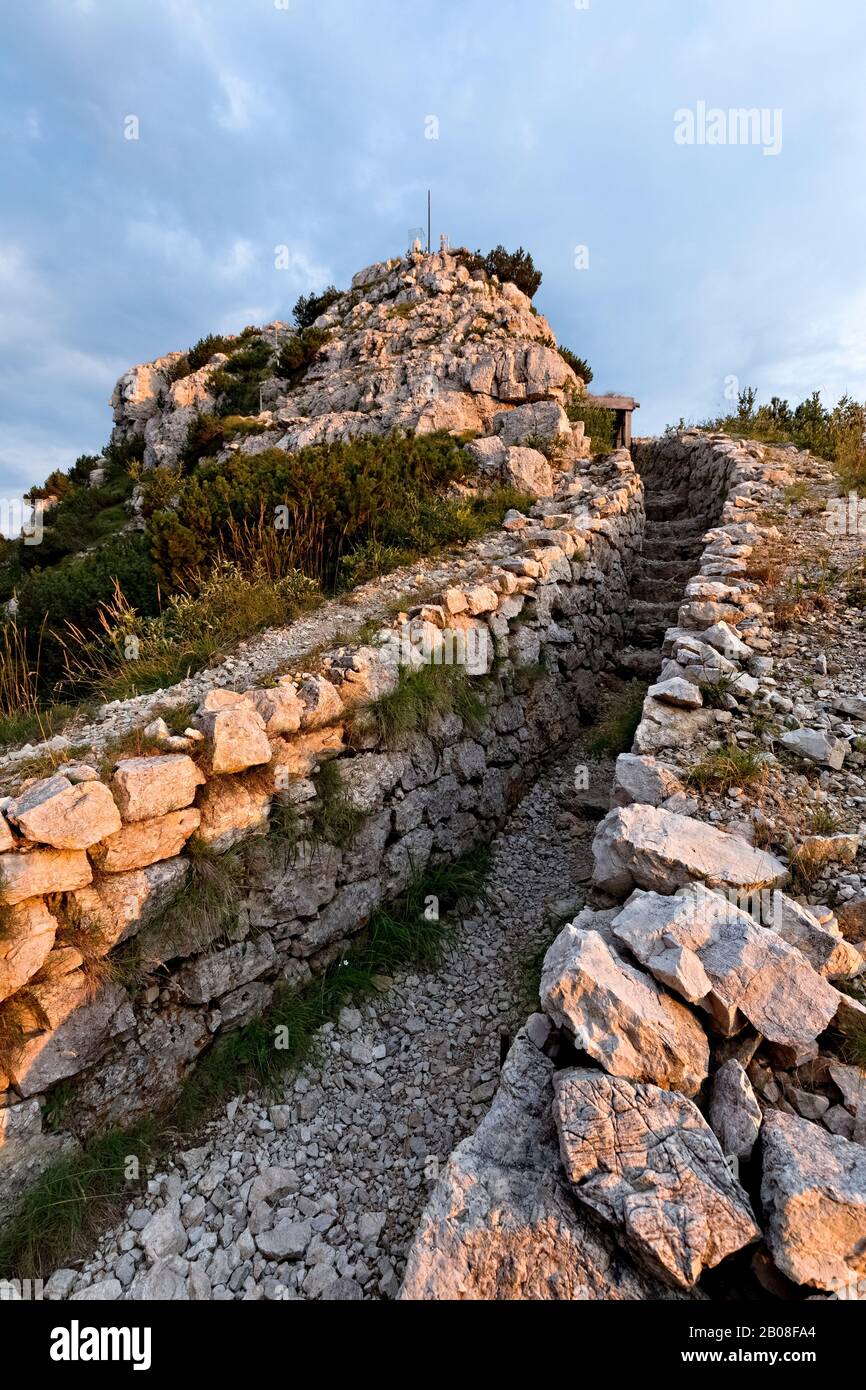 First world war trench top hi-res stock photography and images - Alamy