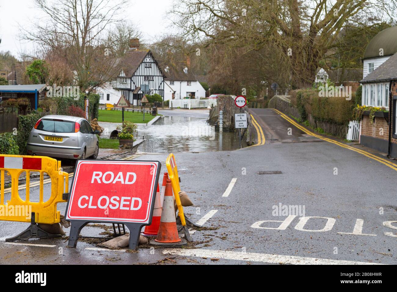 Road closed flooding river hi-res stock photography and images - Alamy