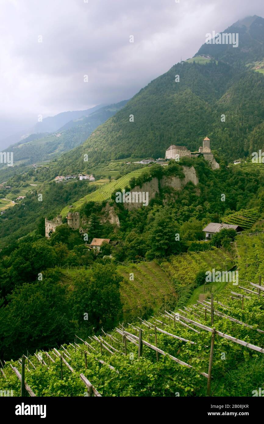 Tirol castle hi-res stock photography and images - Alamy