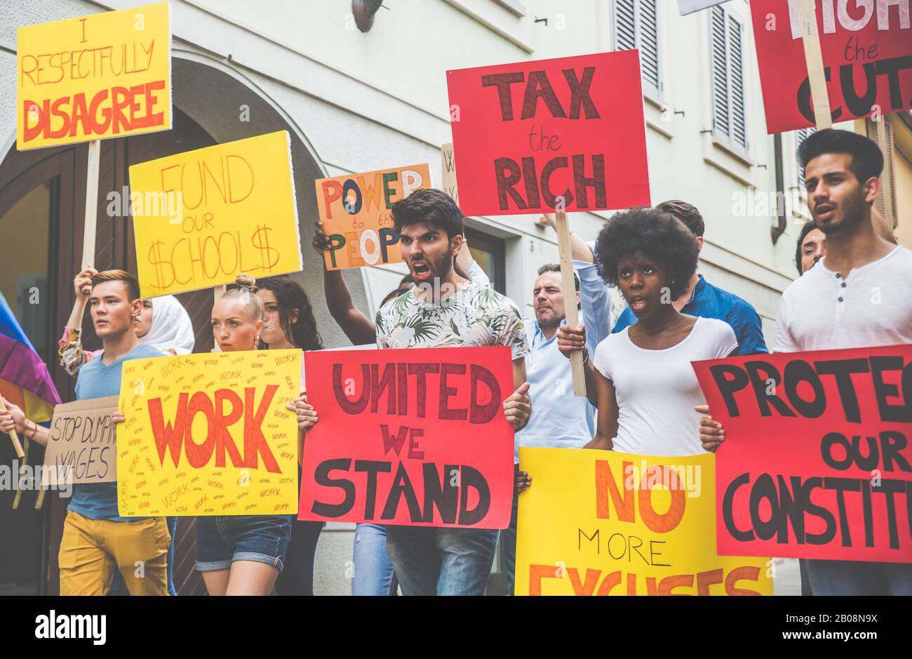 Mixed crowd on march hi-res stock photography and images - Alamy
