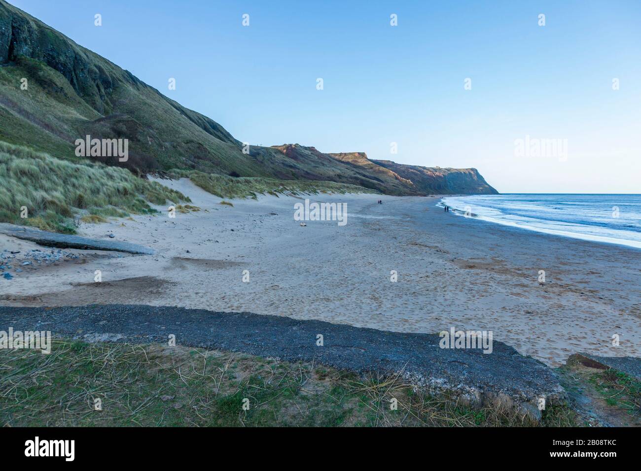 The beach,sea and coastline at Skinningrove,England,UK Stock Photo - Alamy
