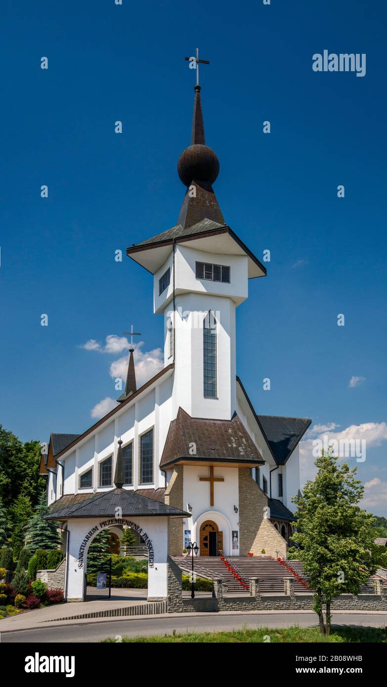 Contemporary church sanctuary hi-res stock photography and images - Alamy