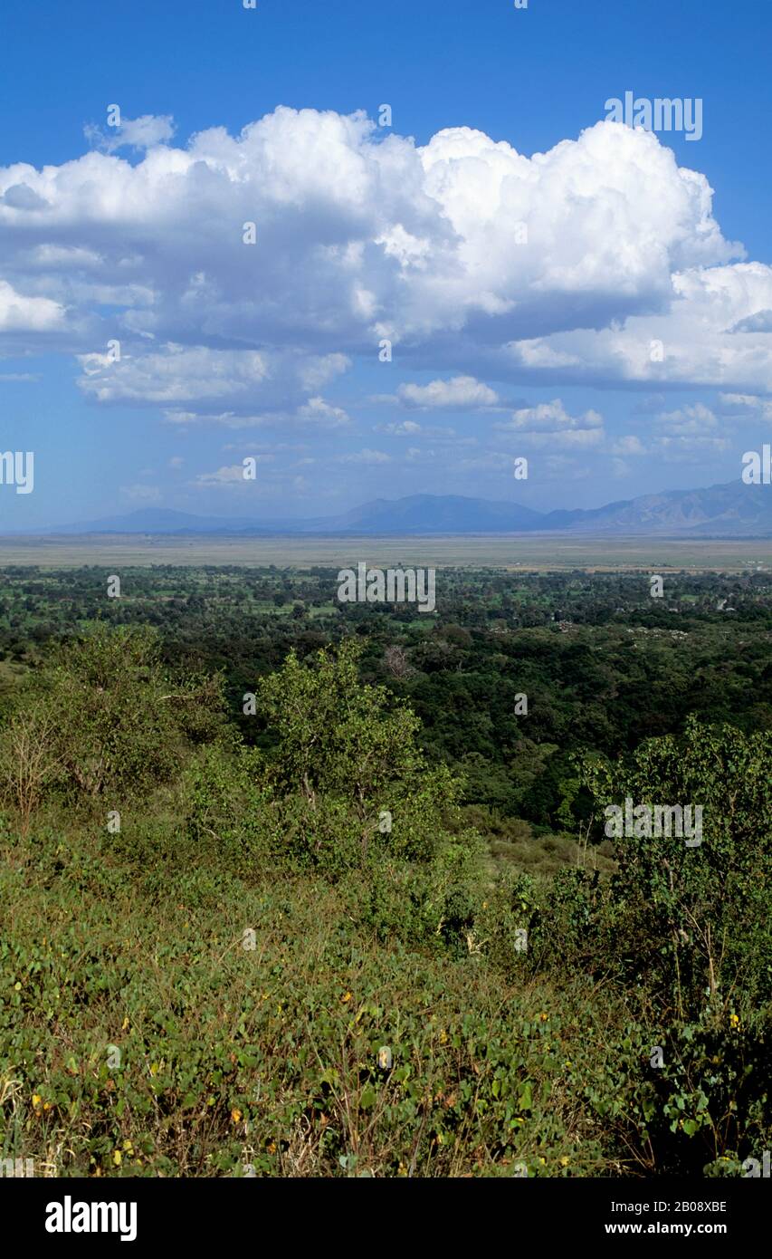 Great rift valleys hi-res stock photography and images - Alamy