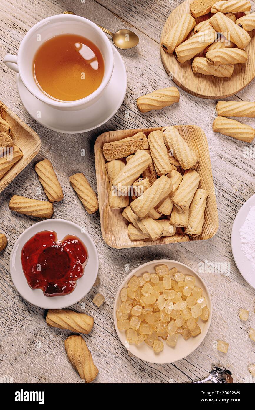 Group afternoon tea hi-res stock photography and images - Alamy