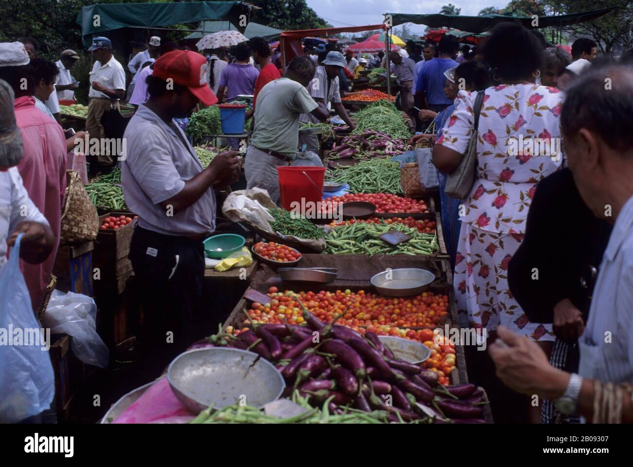 MAURITIUS, CUREPIPE, MARKET SCENE Stock Photo - Alamy