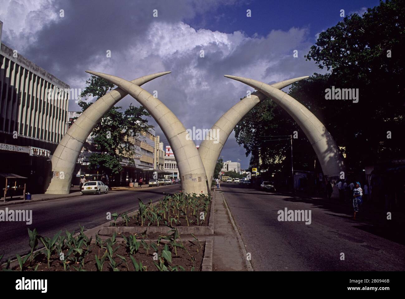 KENYA, MOMBASA, ELEPHANT TUSK WELCOMING SIGN, GATE Stock Photo - Alamy