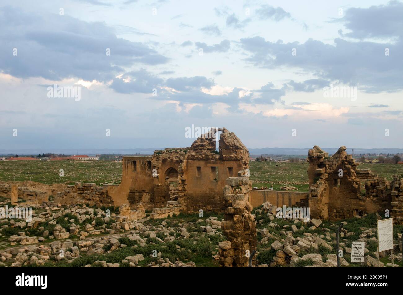 Harran university ruins hi-res stock photography and images - Alamy
