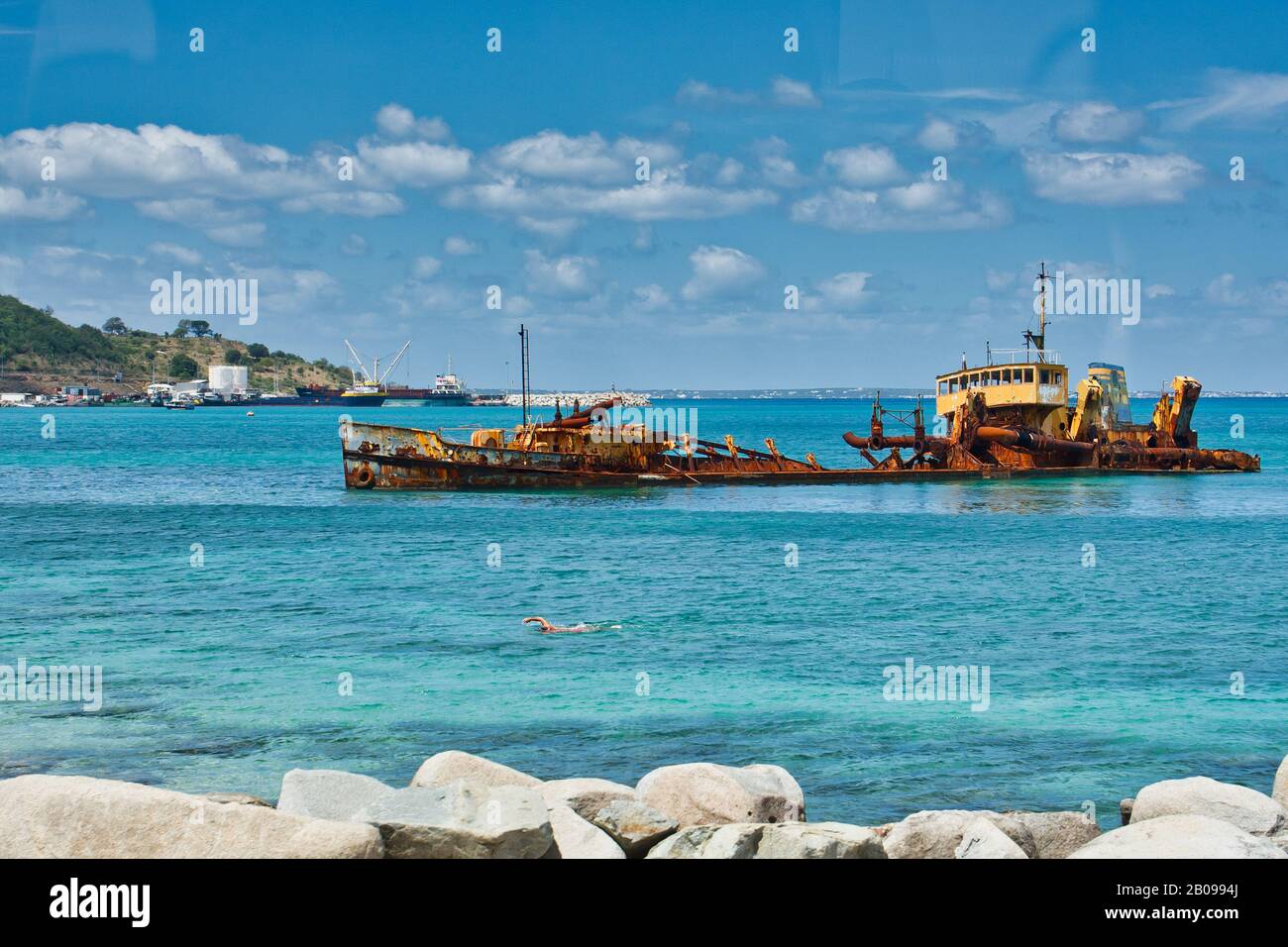 Fishing pier shallow lake hi-res stock photography and images - Alamy