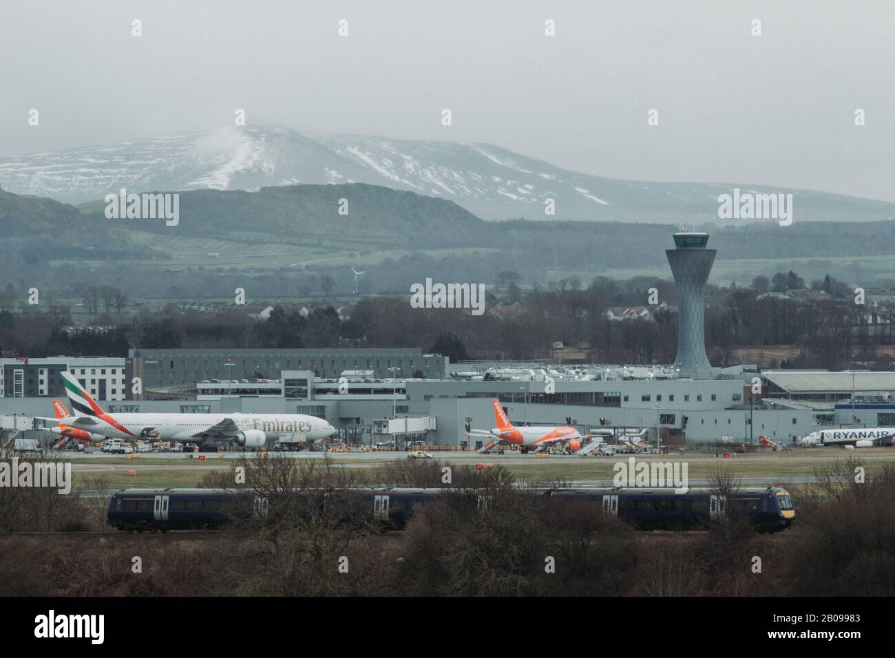 Airside Operations at Edinburgh Airport Stock Photo - Alamy