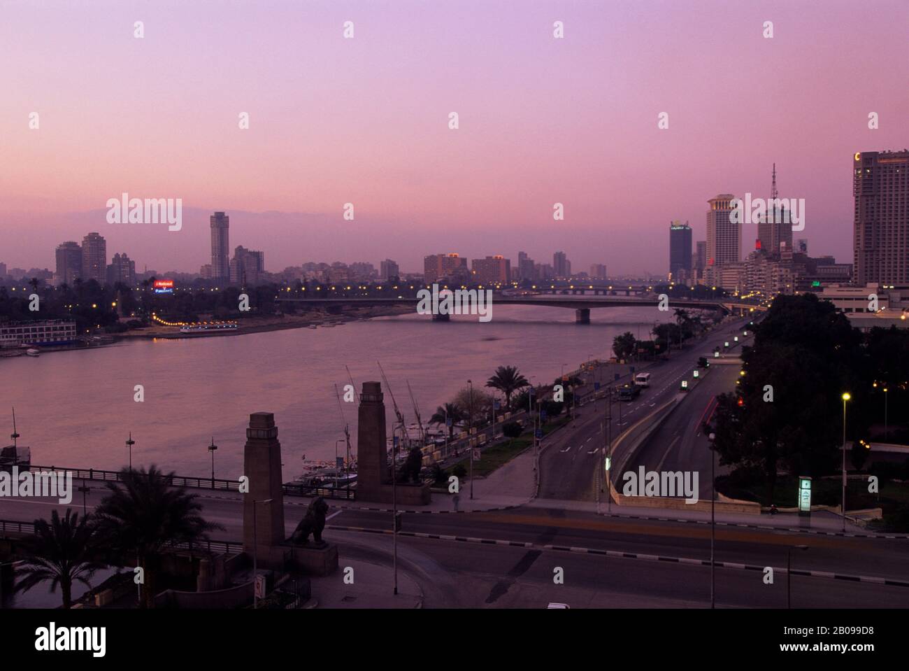 EGYPT, CAIRO, VIEW OF NILE AT DUSK Stock Photo - Alamy