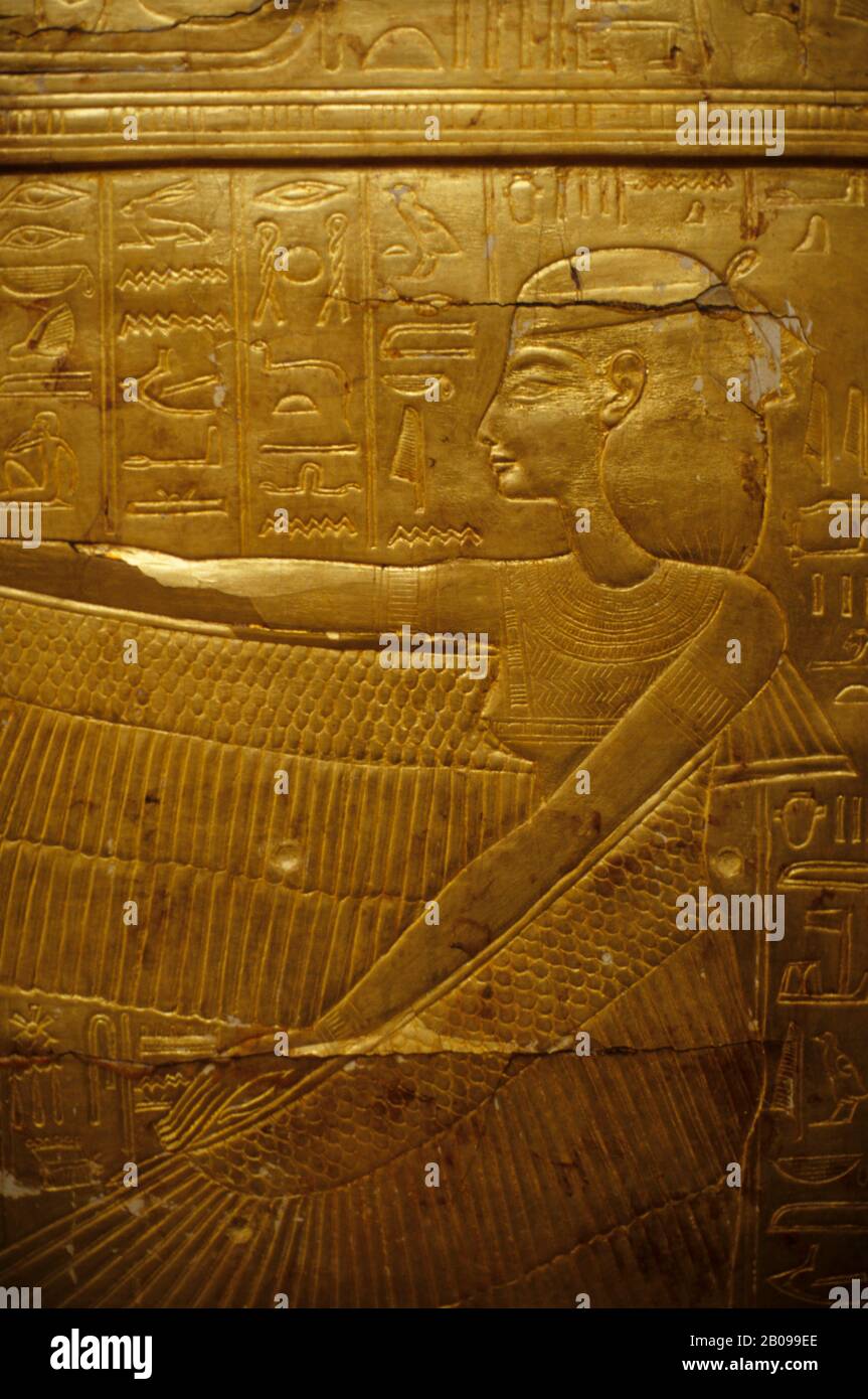 EGYPT, CAIRO, EGYPTIAN MUSEUM OF ANTIQUITIES, TUTANKHAMUN, SHRINE ...