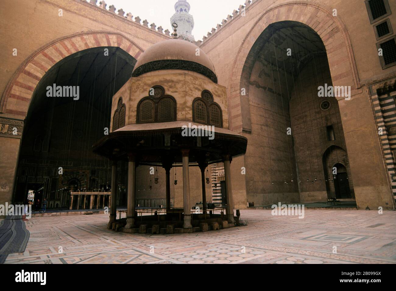 EGYPT, CAIRO, SULTAN HASSAN MOSQUE Stock Photo - Alamy
