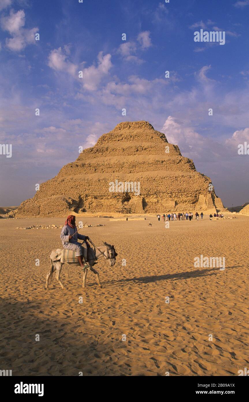 Egyptian riding donkey hi-res stock photography and images - Alamy