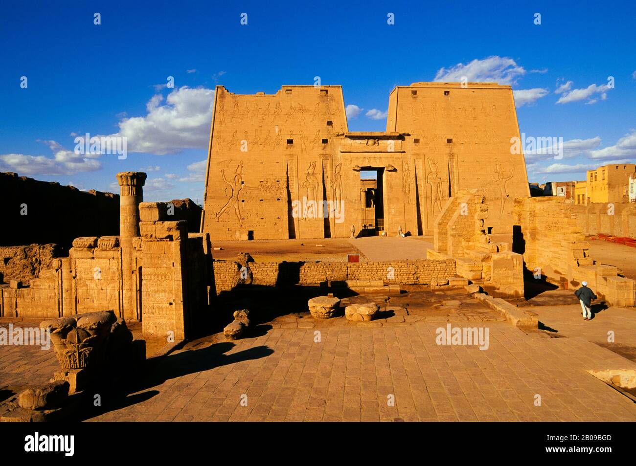 EGYPT, NILE RIVER, EDFU, TEMPLE OF HORUS, VIEW OF FIRST PYLON Stock ...