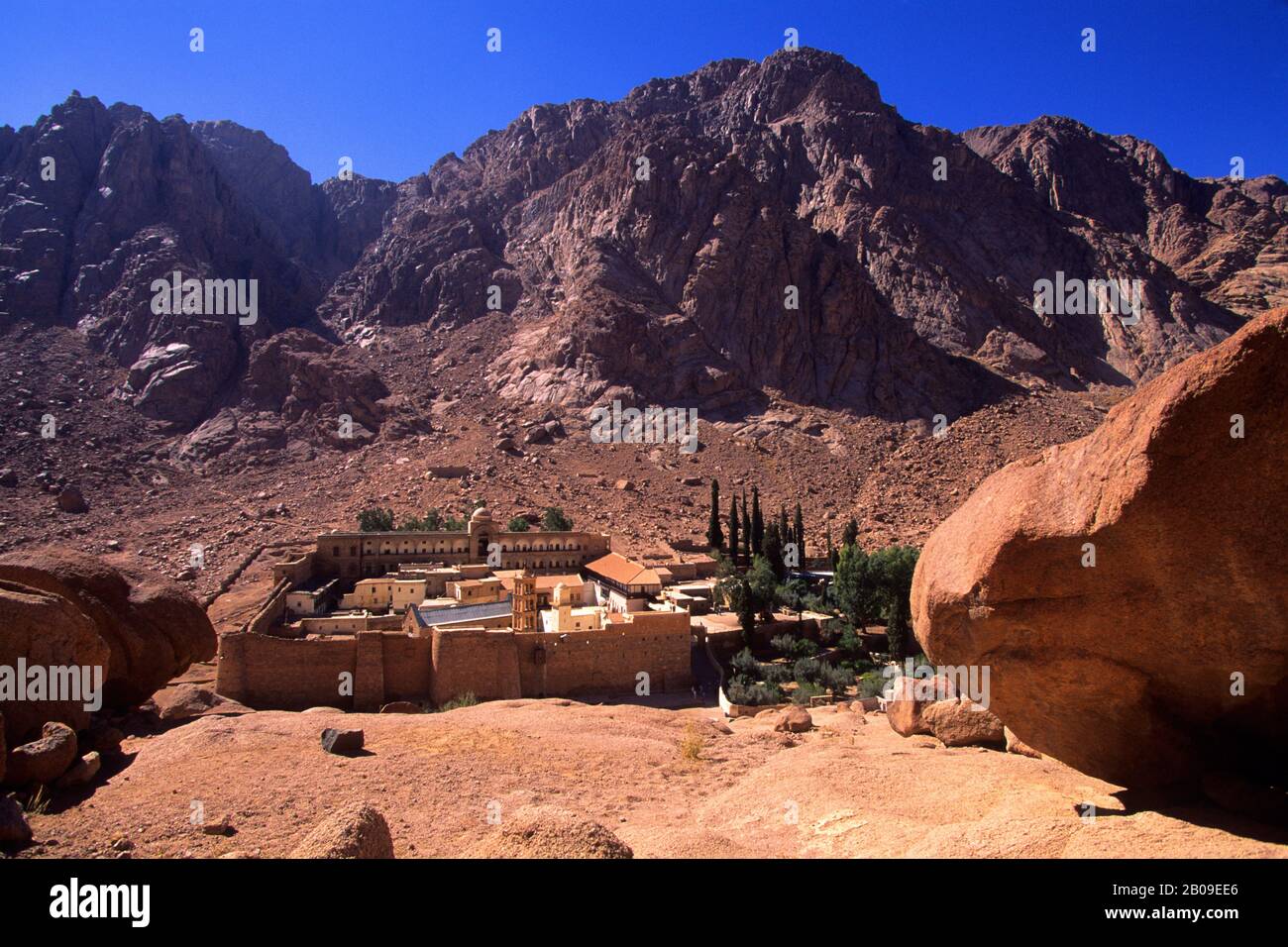 egypt-sinai-desert-view-hi-res-stock-photography-and-images-alamy
