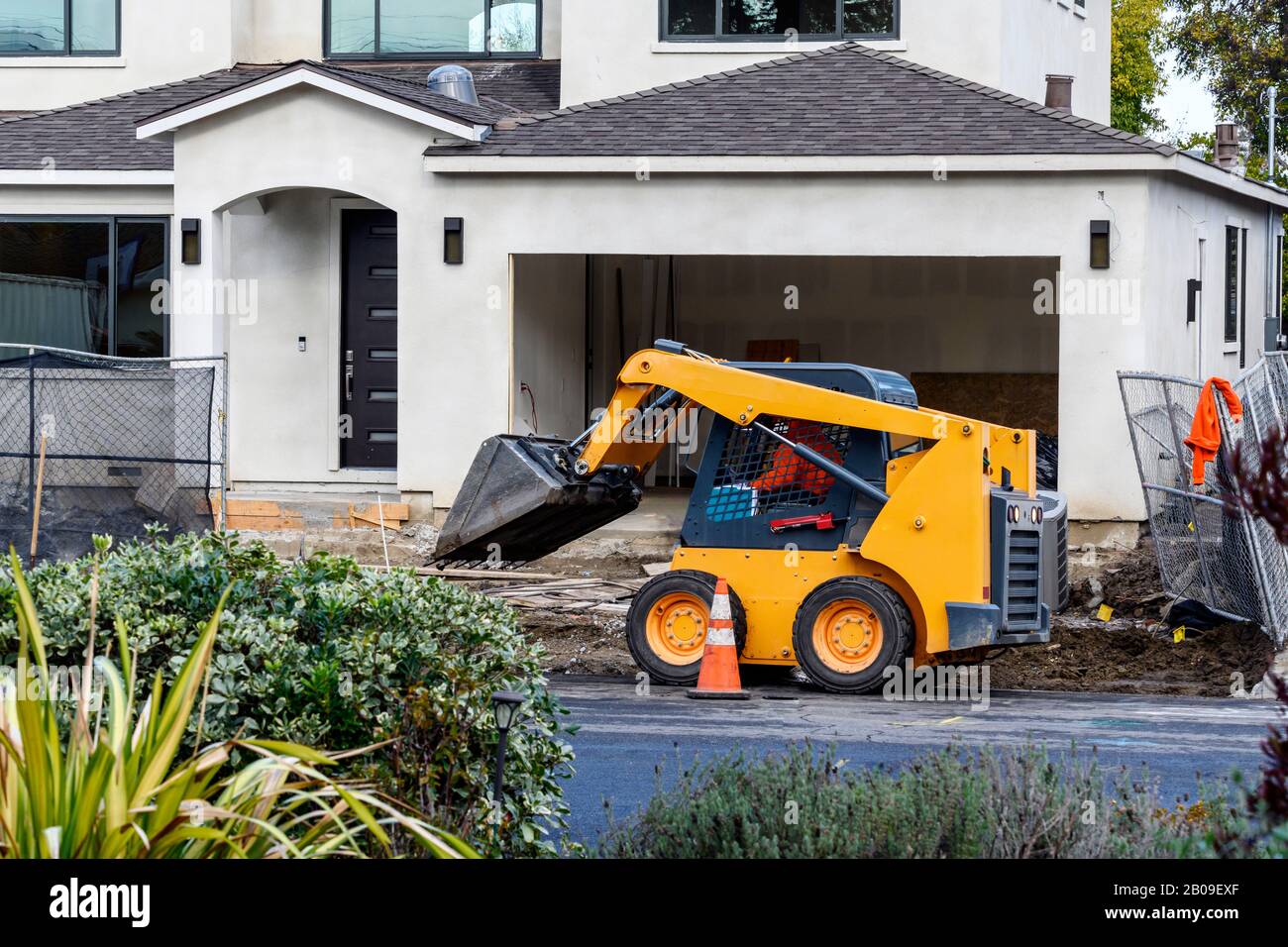 New leveling scraper hi-res stock photography and images - Alamy