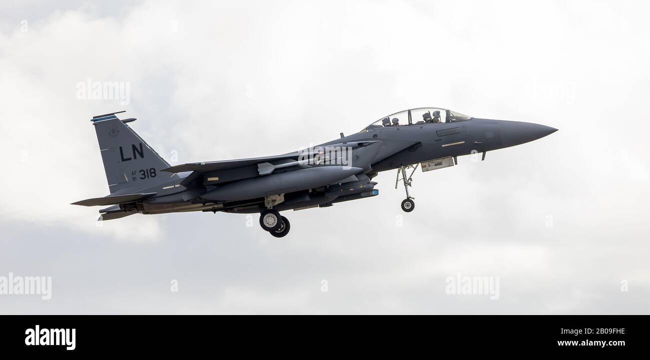 F 15e strike eagle on final hi-res stock photography and images - Alamy