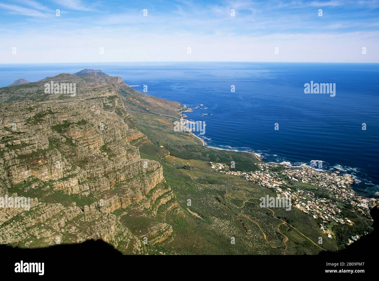 SOUTH AFRICA, CAPE TOWN, TABLE MOUNTAIN, VIEW OF CAMPS BAY Stock Photo ...