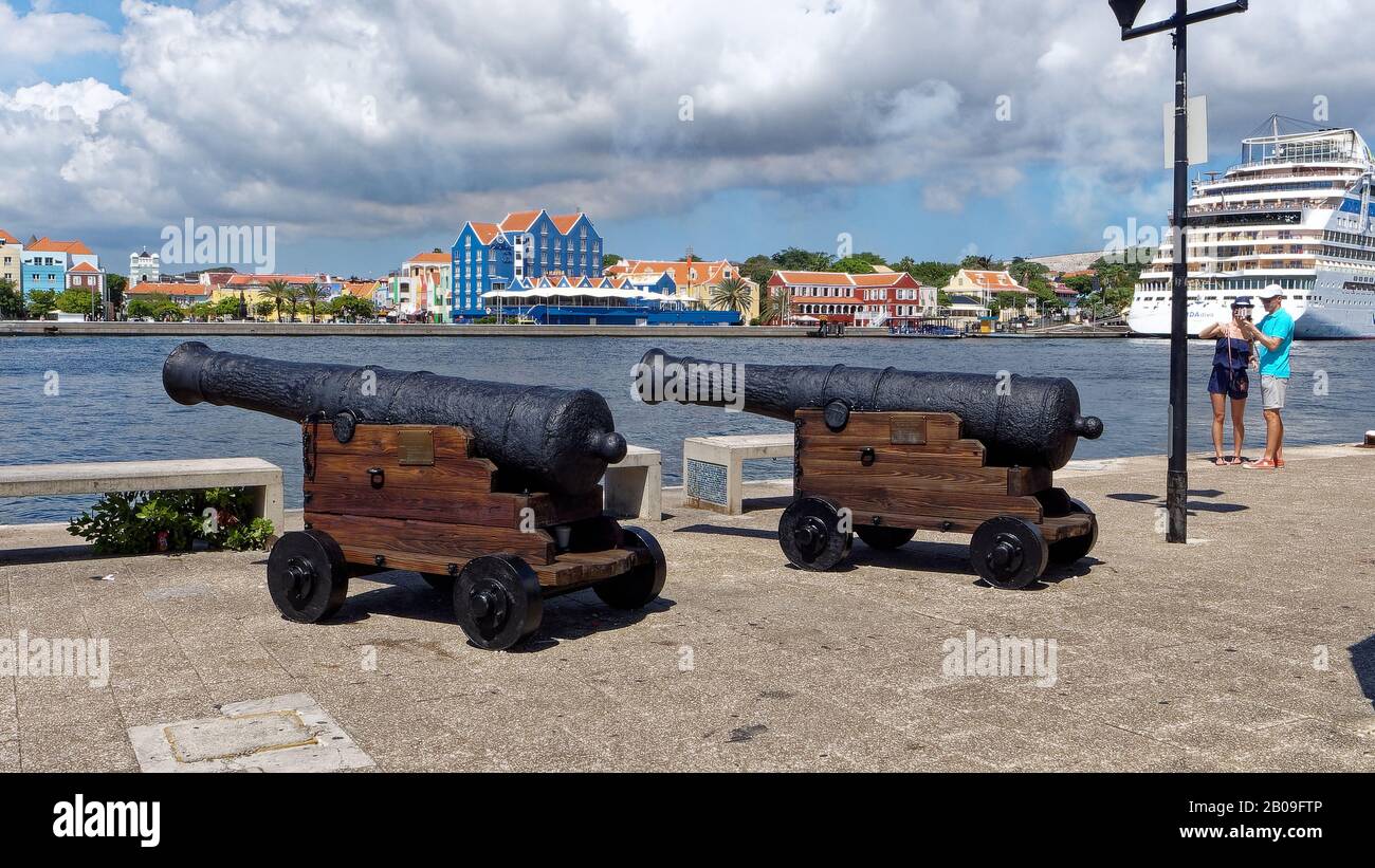 Willemstad Curaçao, a Dutch Caribbean island Stock Photo - Alamy