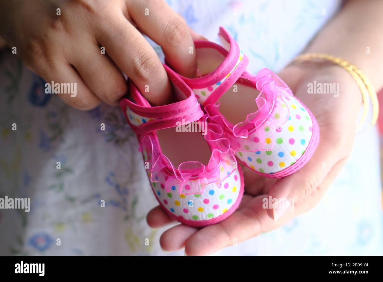 Shoes and socks and child hi-res stock photography and images - Alamy