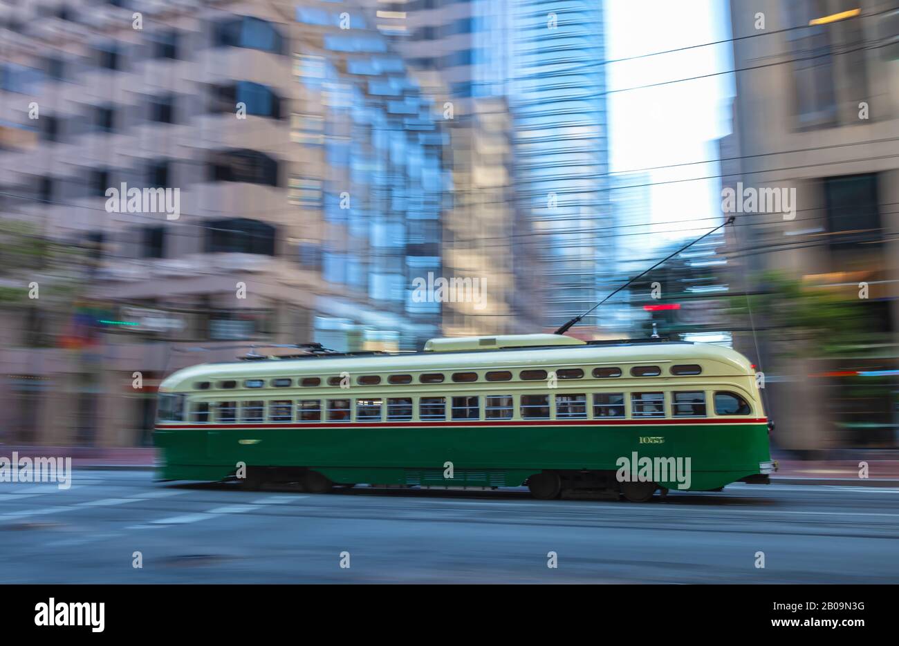 Trolleybuses hi-res stock photography and images - Alamy