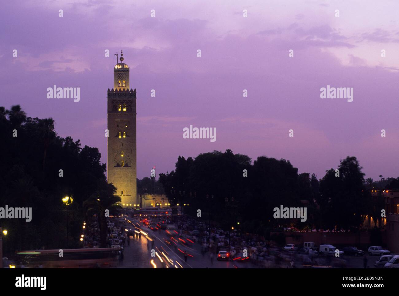 MOROCCO, MARRAKECH, CITY SQUARE, DJEMAA EL-FNA SQUARE, VIEW OF ...