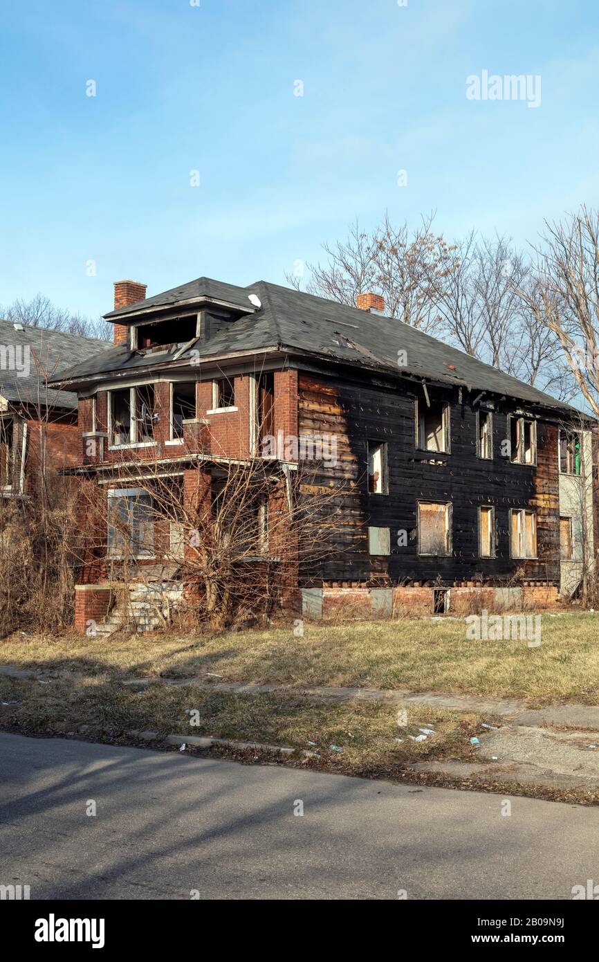 Rundown neighborhood hi-res stock photography and images - Alamy