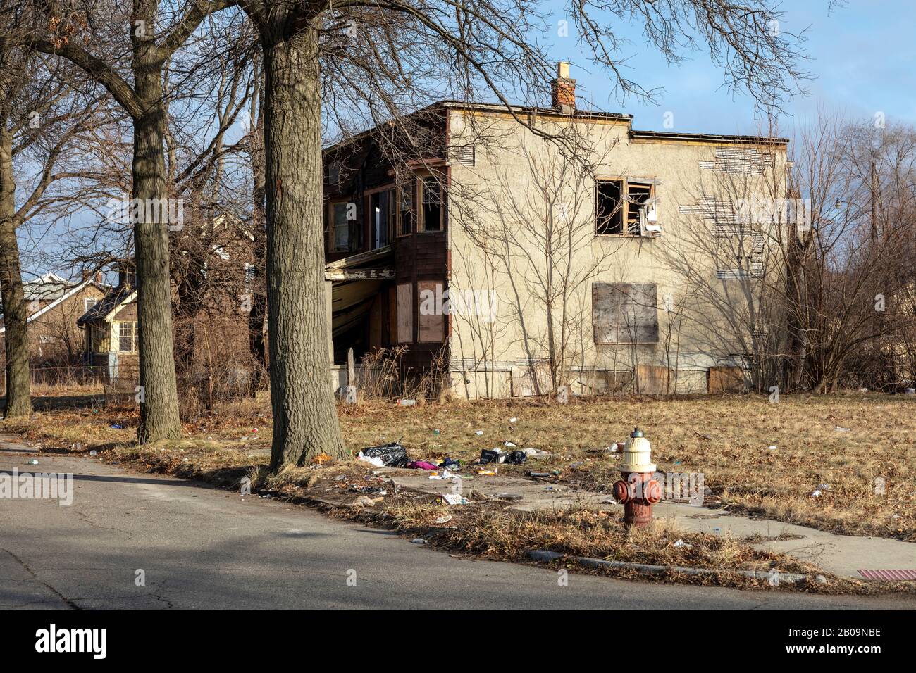 Run down house detroit hi-res stock photography and images - Alamy