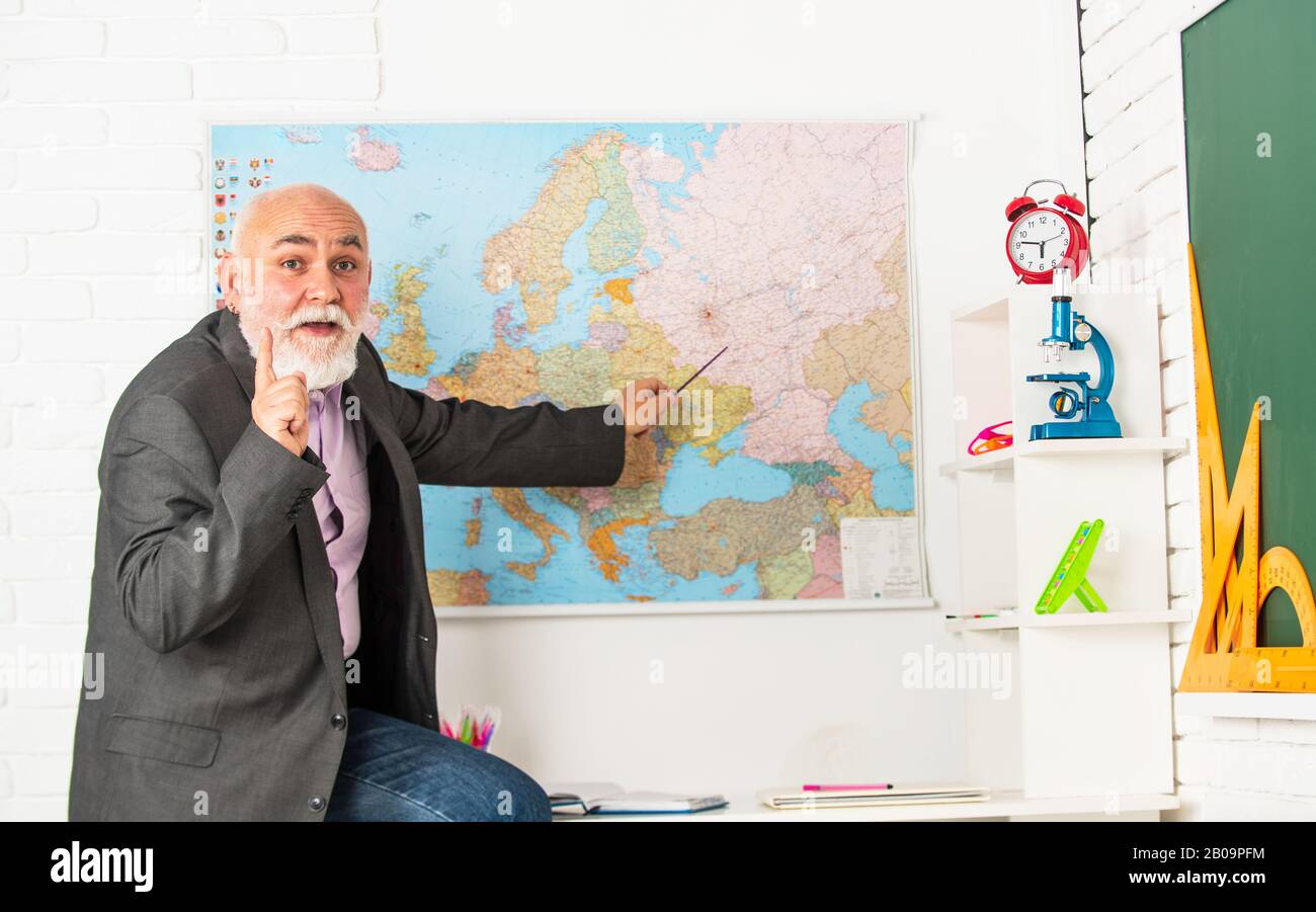 Geography teacher hi-res stock photography and images - Alamy