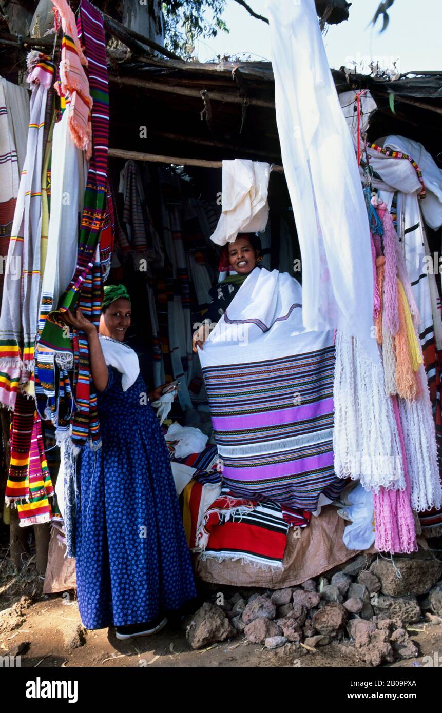 At the market of bahar dar hi-res stock photography and images - Alamy