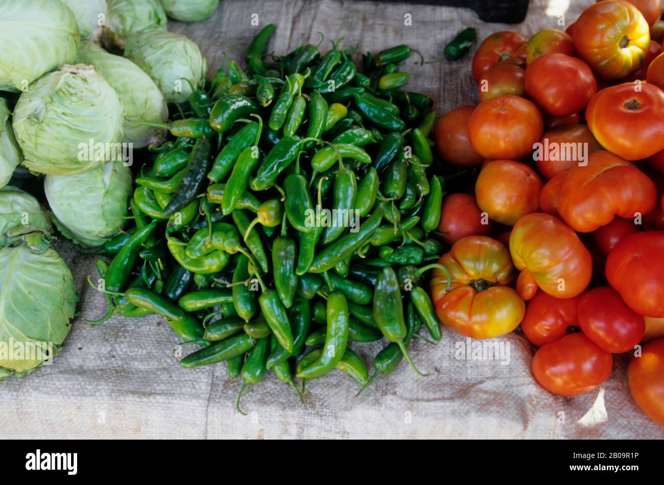 Dar green hi-res stock photography and images - Alamy