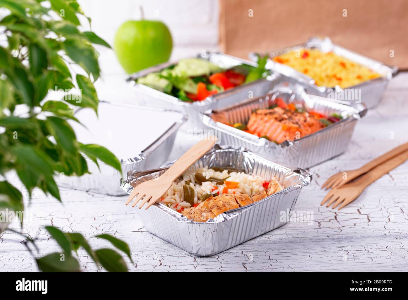 Food delivery concept. Lunch in container Stock Photo - Alamy