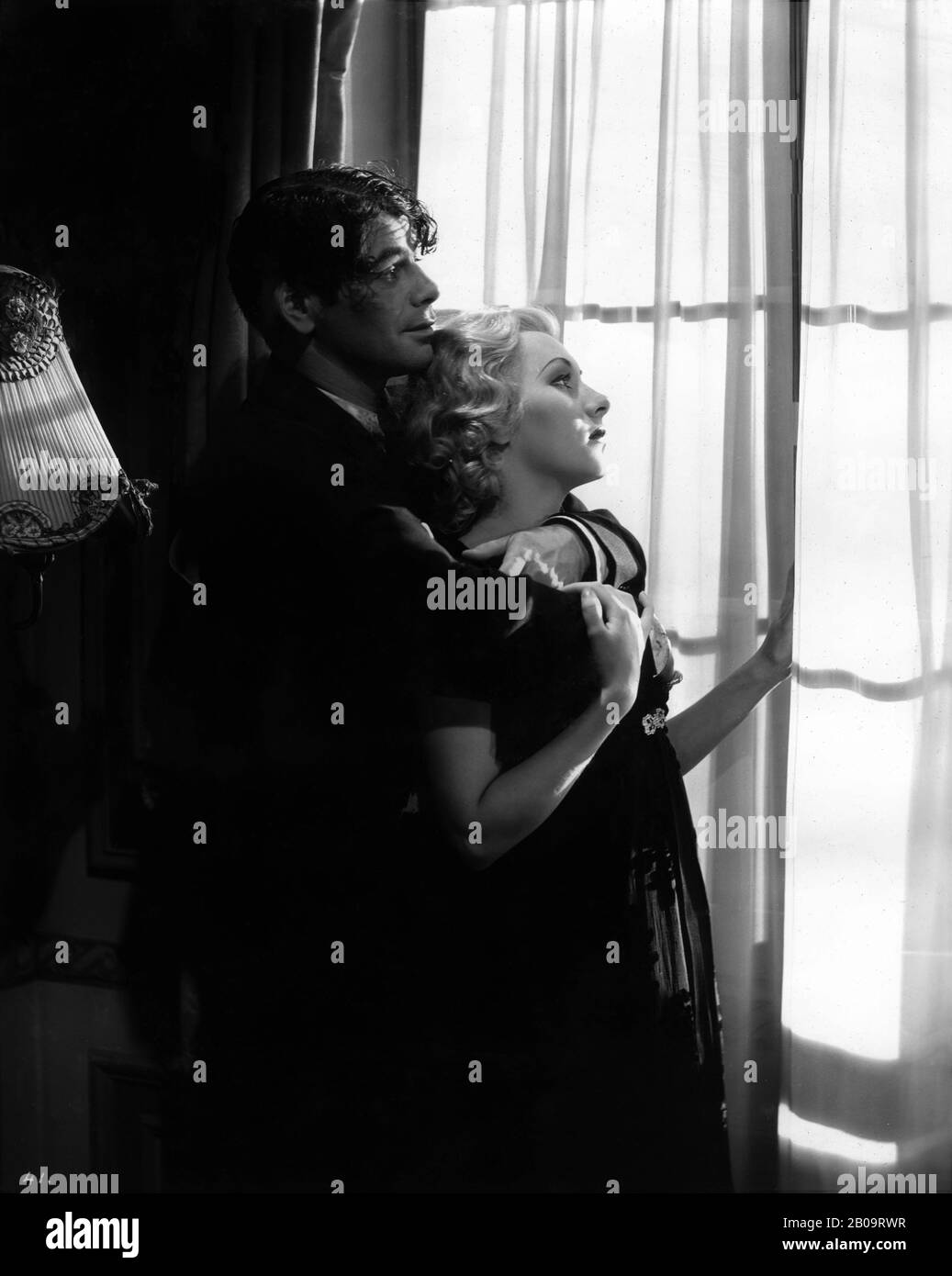 PAUL MUNI as Tony Camonte and KAREN MORLEY in SCARFACE 1932 directors ...