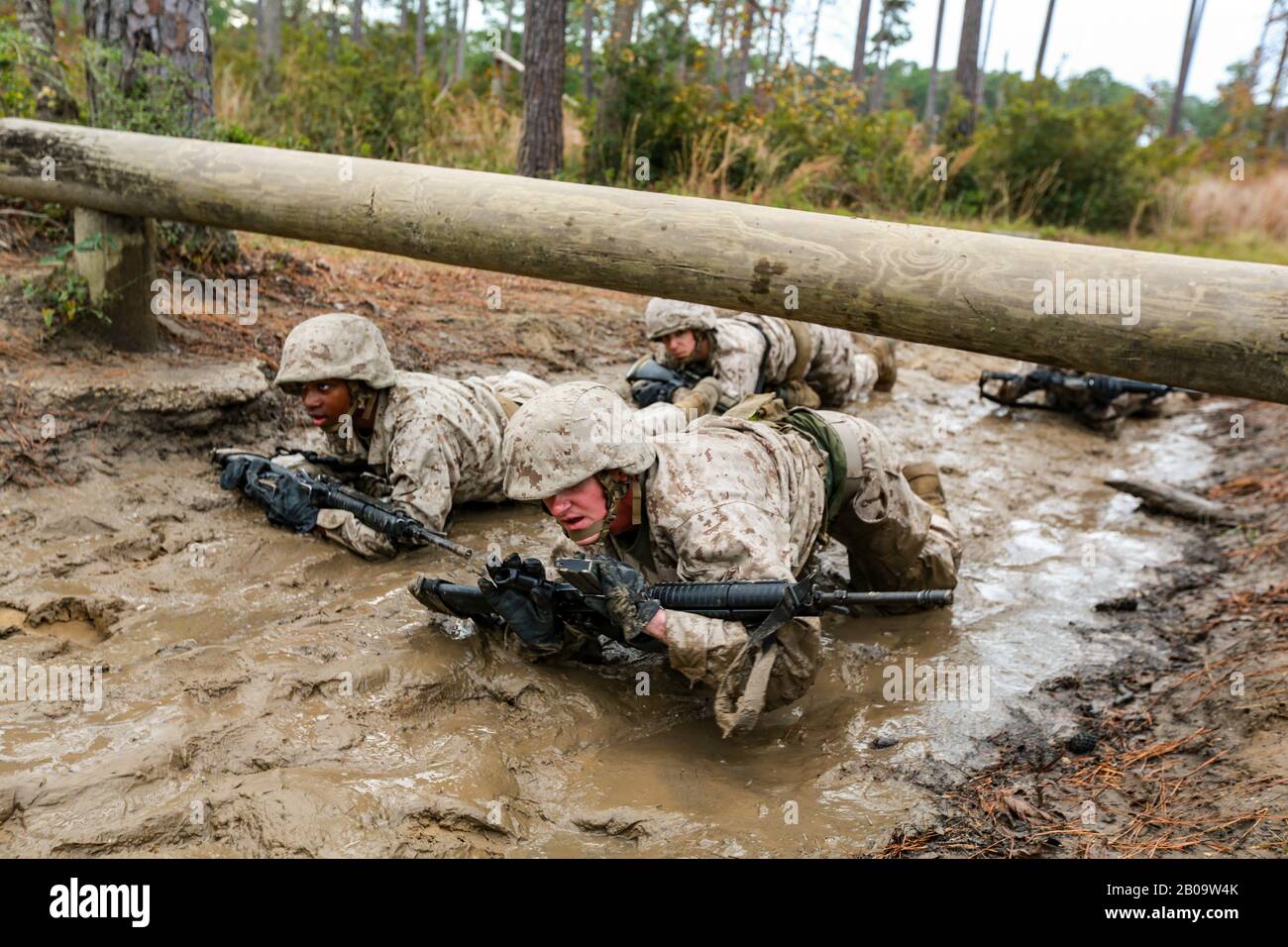 Army training mud hi-res stock photography and images - Alamy