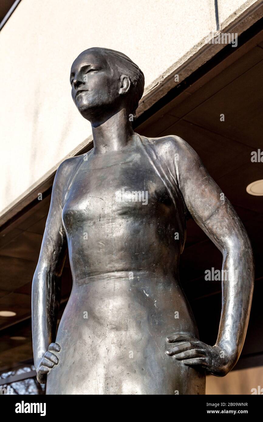 Budapest hungary bronze statue danube hi-res stock photography and ...
