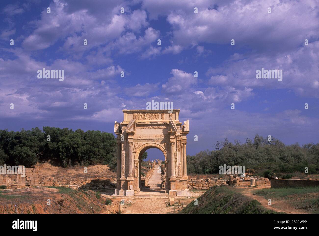 LIBYA, NEAR TRIPOLI, LEPTIS MAGNA, ARCH OF SEPTIMIUS SEVERUS Stock ...