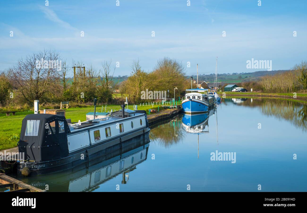 Boats on the Gloucester and Sharpness Canal Stock Photo - Alamy