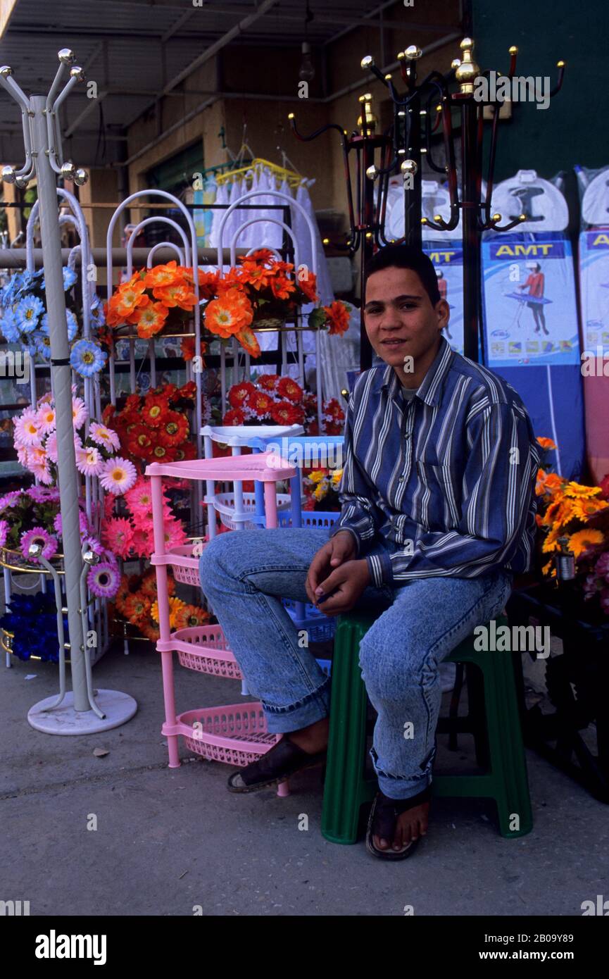 LIBYA, NEAR BENGHAZI, AL BAYDA, STREET SCENE, STORE, TEENAGER Stock Photo - Alamy