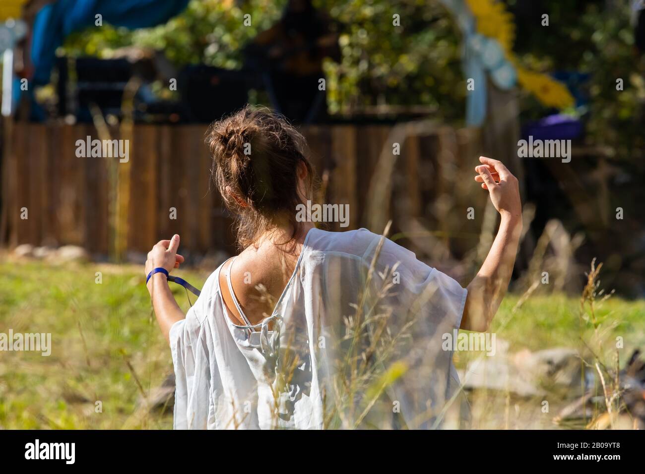 Arms swaying hi-res stock photography and images - Alamy