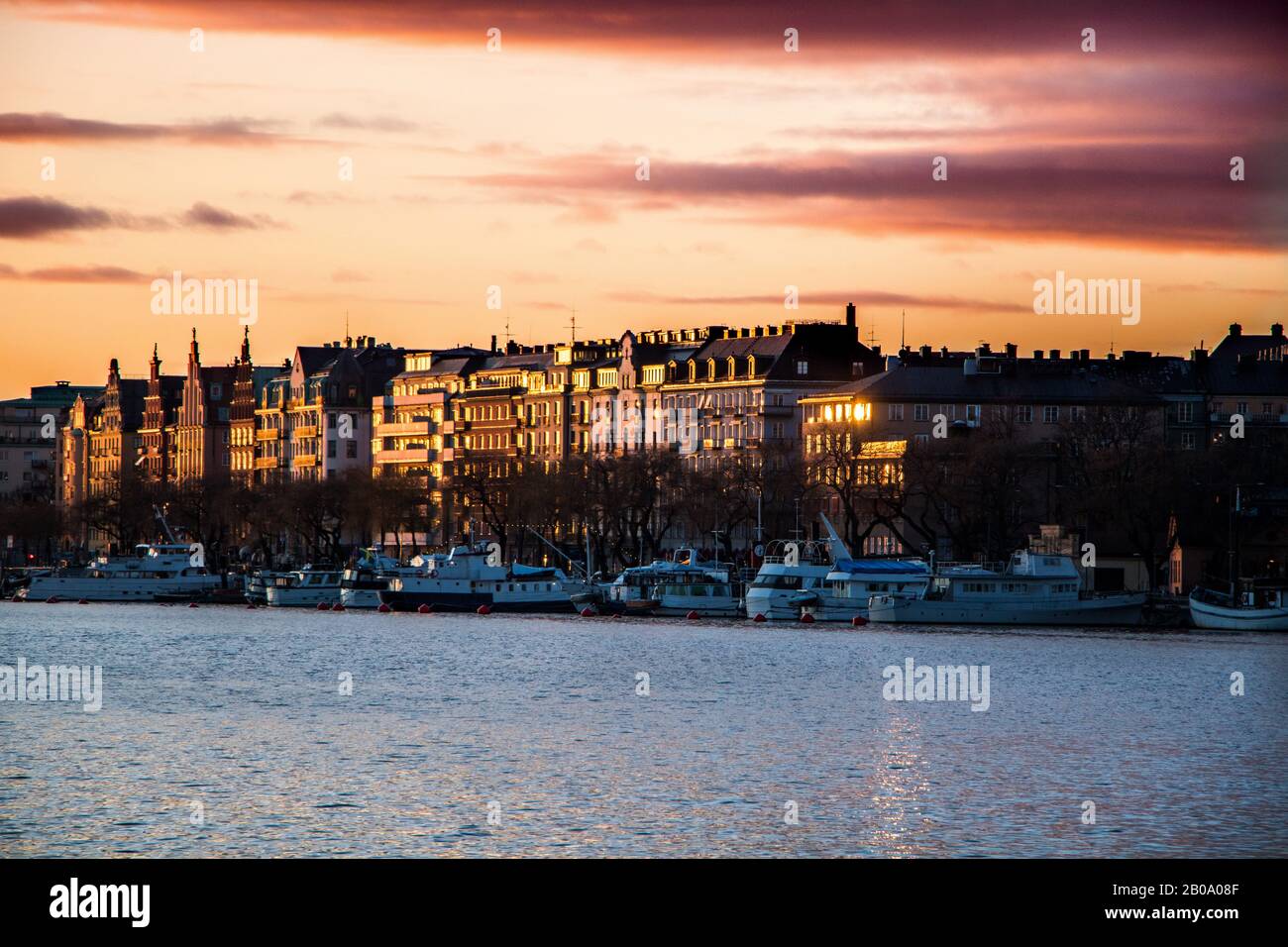 Skycolor hi-res stock photography and images - Alamy