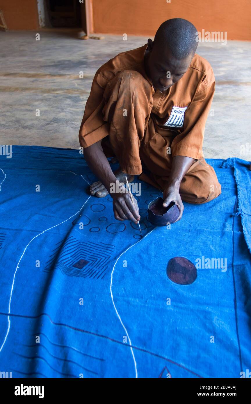 Mud cloth hi-res stock photography and images - Alamy